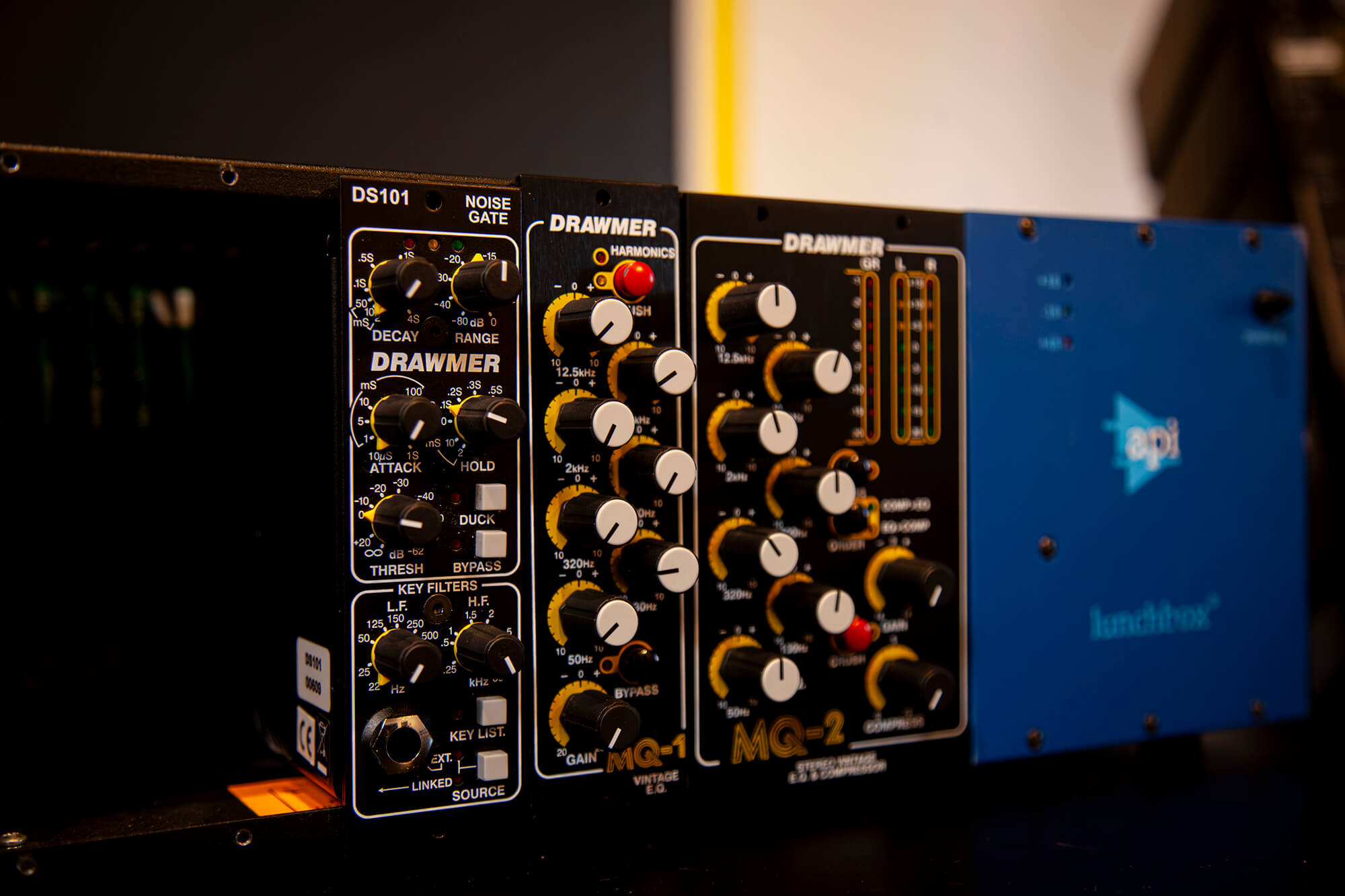 500 Series Range — Drawmer Electronics